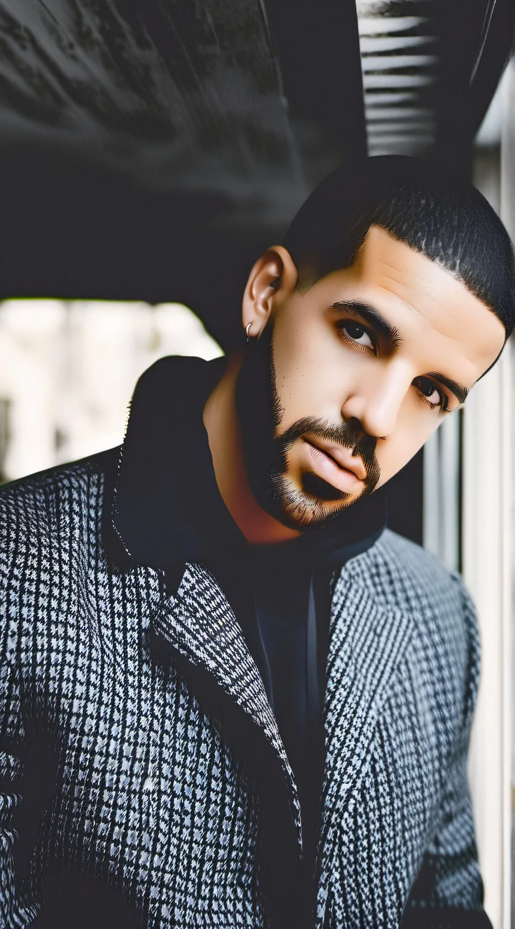 Chat with 🤨~Drake~🤨 - text or voice, Enjoy AI Chat Free & Safe