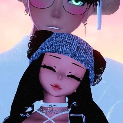 Chat with Vrchat couple - Enjoy Free AI Character Voice Chat | Talkie AI