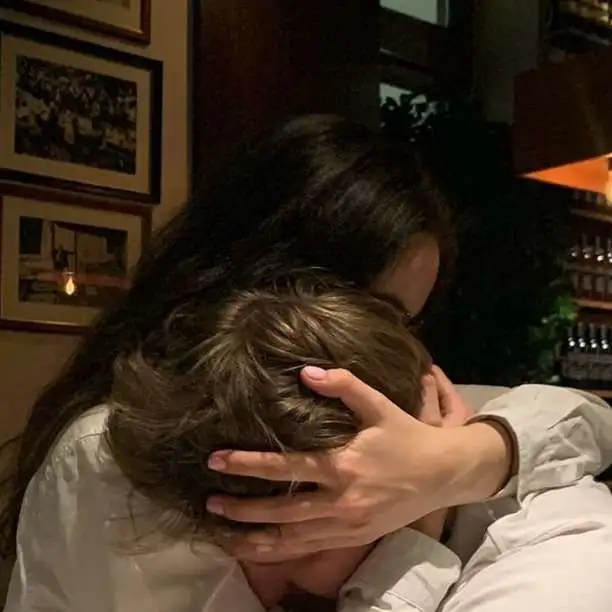 Chat with Daniel Bruce - text or voice, Enjoy AI Chat Free & Safe