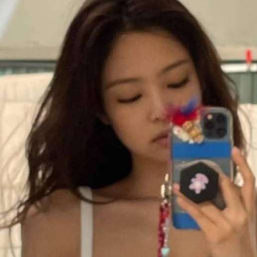 Chat with Jennie Kim - Enjoy Free AI Character Voice Chat | Talkie AI