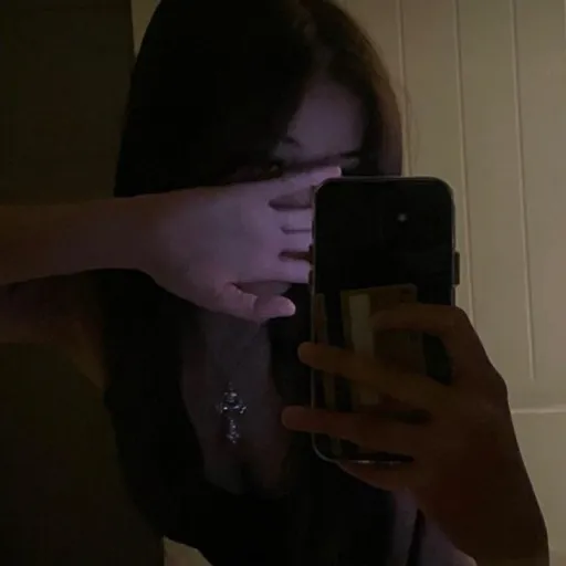 Creator Profile of HELPPPPPP - Create Your Own AI Characters | Talkie AI