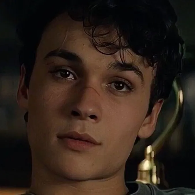 Chat with Mattheo Riddle - text or voice, Enjoy AI Chat Free & Safe