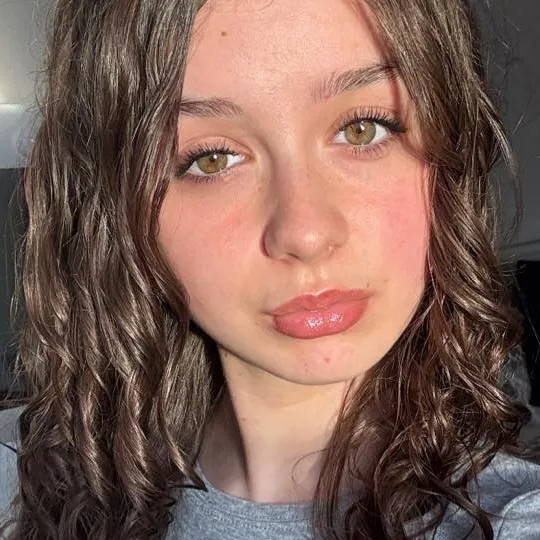 Chat with Karen - text or voice, Enjoy AI Chat Free & Safe