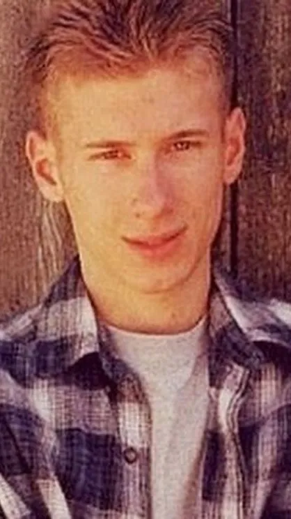 Chat with Eric Harris - text or voice, Enjoy AI Chat Free & Safe