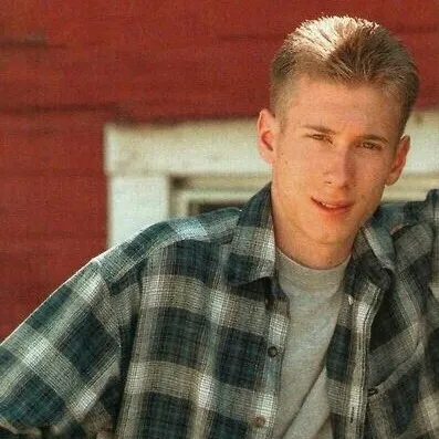 Chat with Eric Harris - text or voice, Enjoy AI Chat Free & Safe