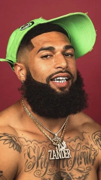 Chat with ZANDER904 - text or voice, Enjoy AI Chat Free & Safe