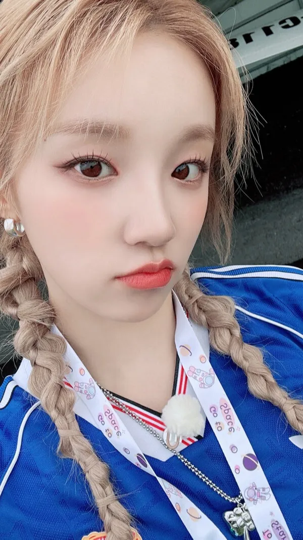 Chat with Song Yu-qi - text or voice, Enjoy AI Chat Free & Safe