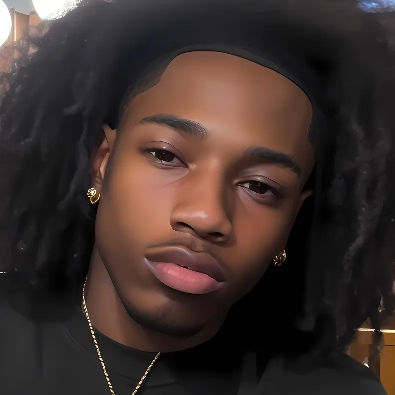 Chat with Darius - text or voice, Enjoy AI Chat Free & Safe