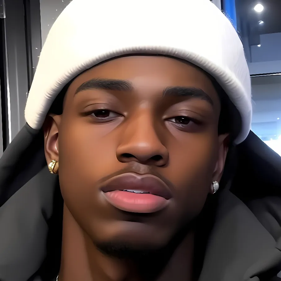 Chat with Treyton - text or voice, Enjoy AI Chat Free & Safe