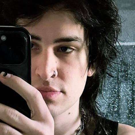 Chat with jake webber - Enjoy Free AI Character Voice Chat | Talkie AI