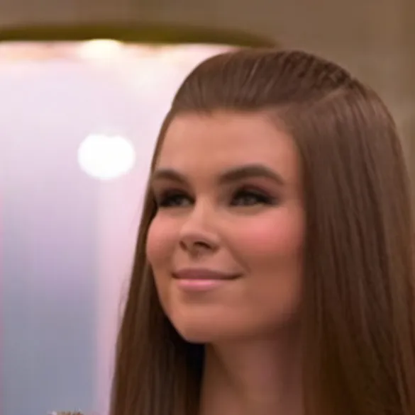 Chat with Bianca - text or voice, Enjoy AI Chat Free & Safe