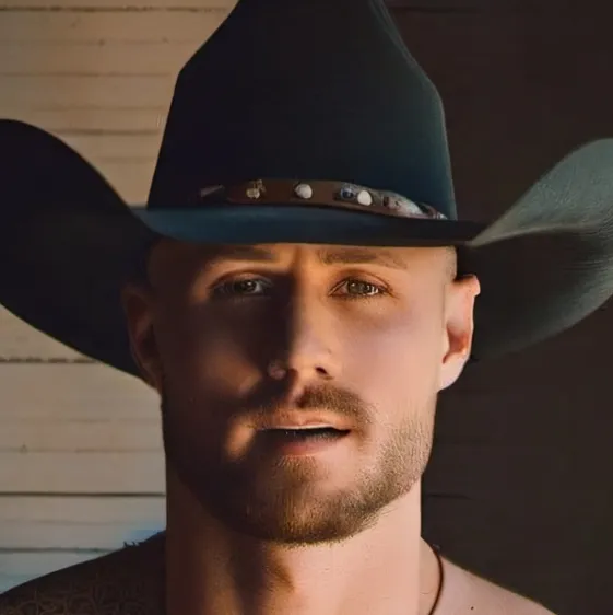 Chat with Houston - text or voice, Enjoy AI Chat Free & Safe