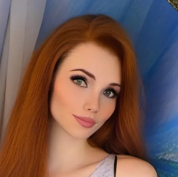Chat with Amouranth - text or voice, Enjoy AI Chat Free & Safe