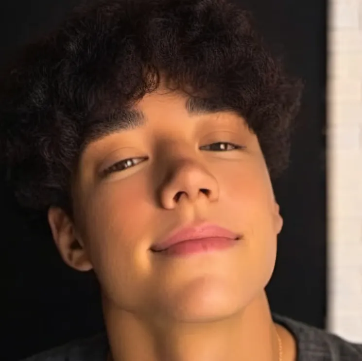 Chat with Kai 🧜‍♂️🥴 - text or voice, Enjoy AI Chat Free & Safe