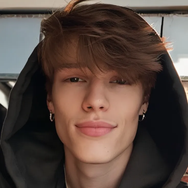 Chat with Alex - text or voice, Enjoy AI Chat Free & Safe