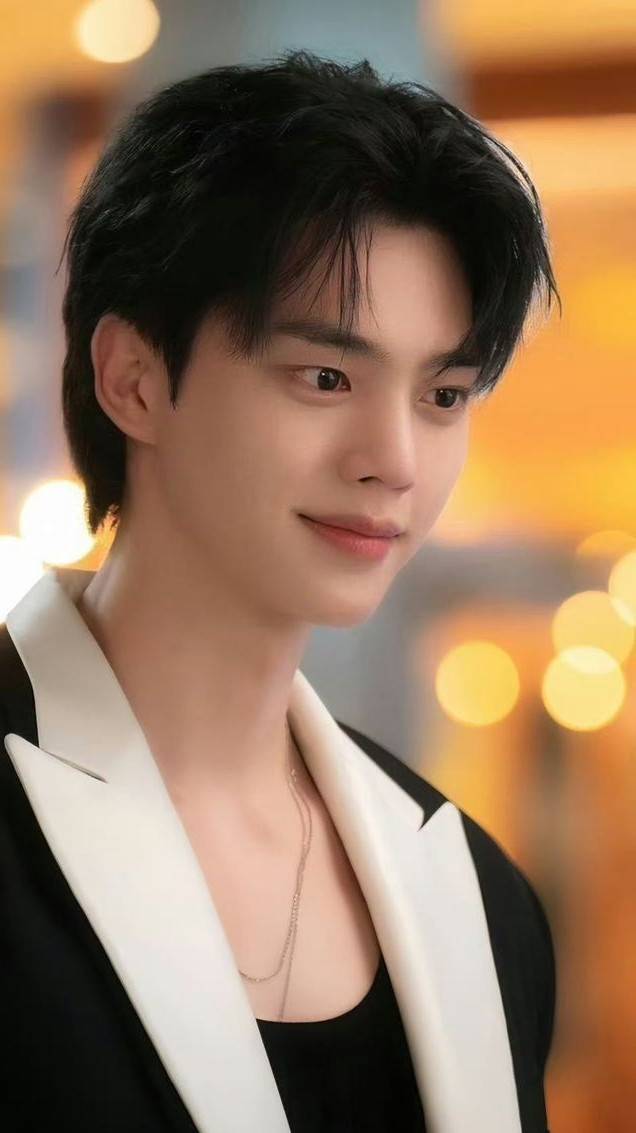 Chat with Bts - Enjoy Free AI Character Voice Chat | Talkie AI